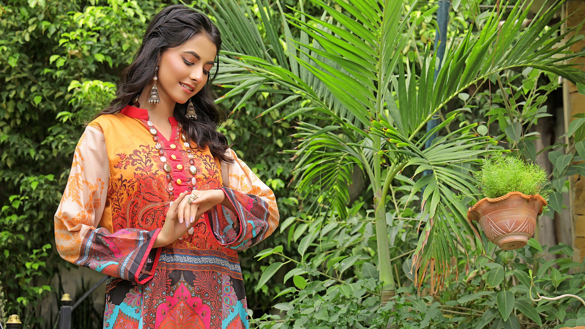 Baby Frock Design 2022 Pakistani Images: Adorable Styles from Fiona